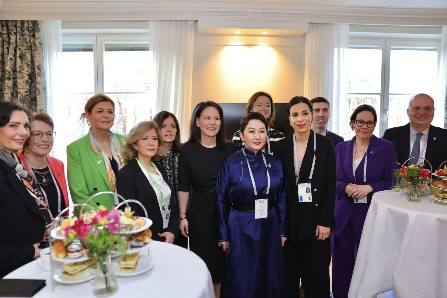 Гадаад харилцааны сайд Б Батцэцэг “Феминист гадаад бодлогын сүлжээ” ний сайд нарын уулзалтад оролцов